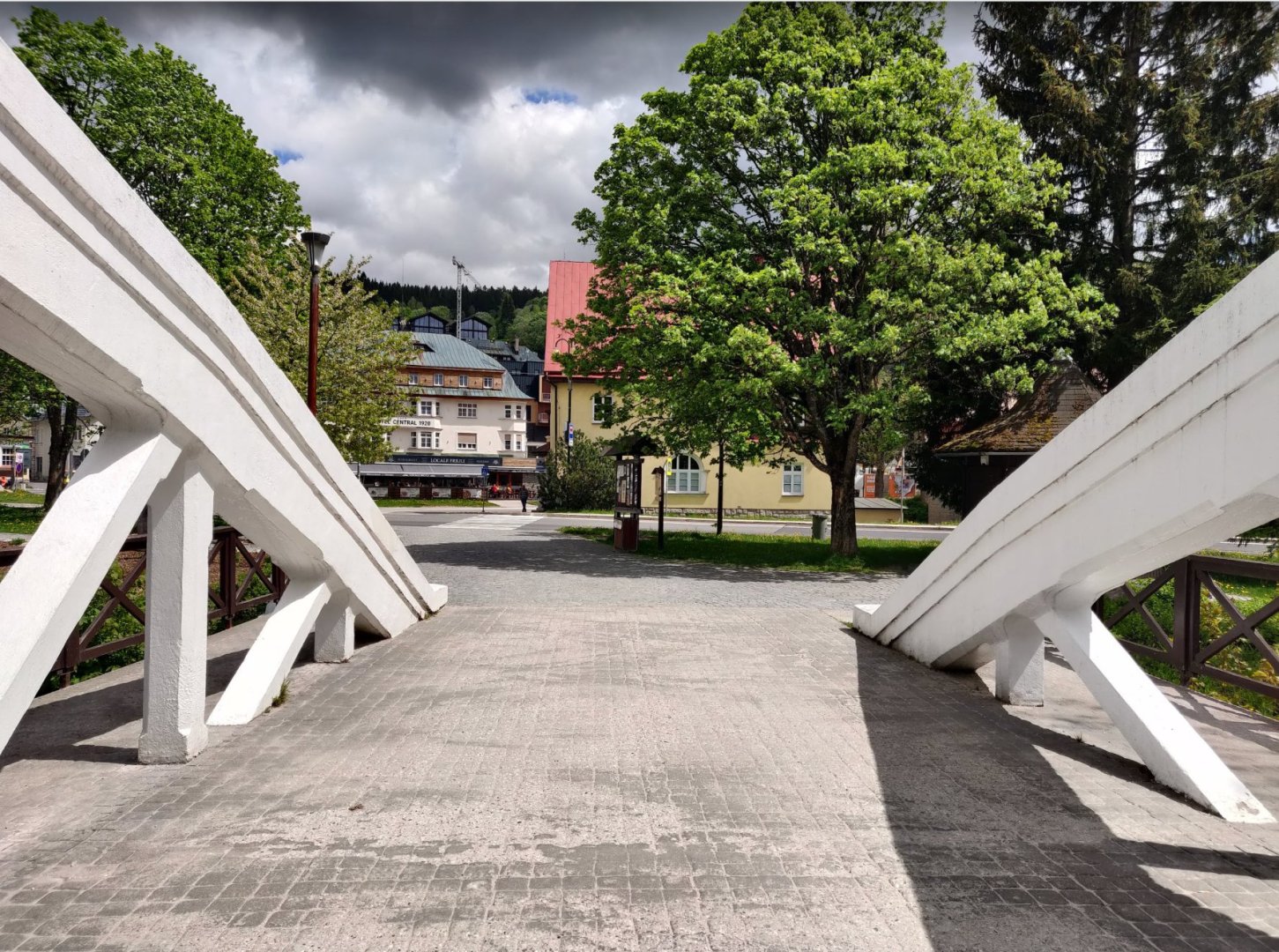 RECONSTRUCTION OF THE WHITE BRIDGE IS APPROACHING | Spindleruv-Mlyn.com