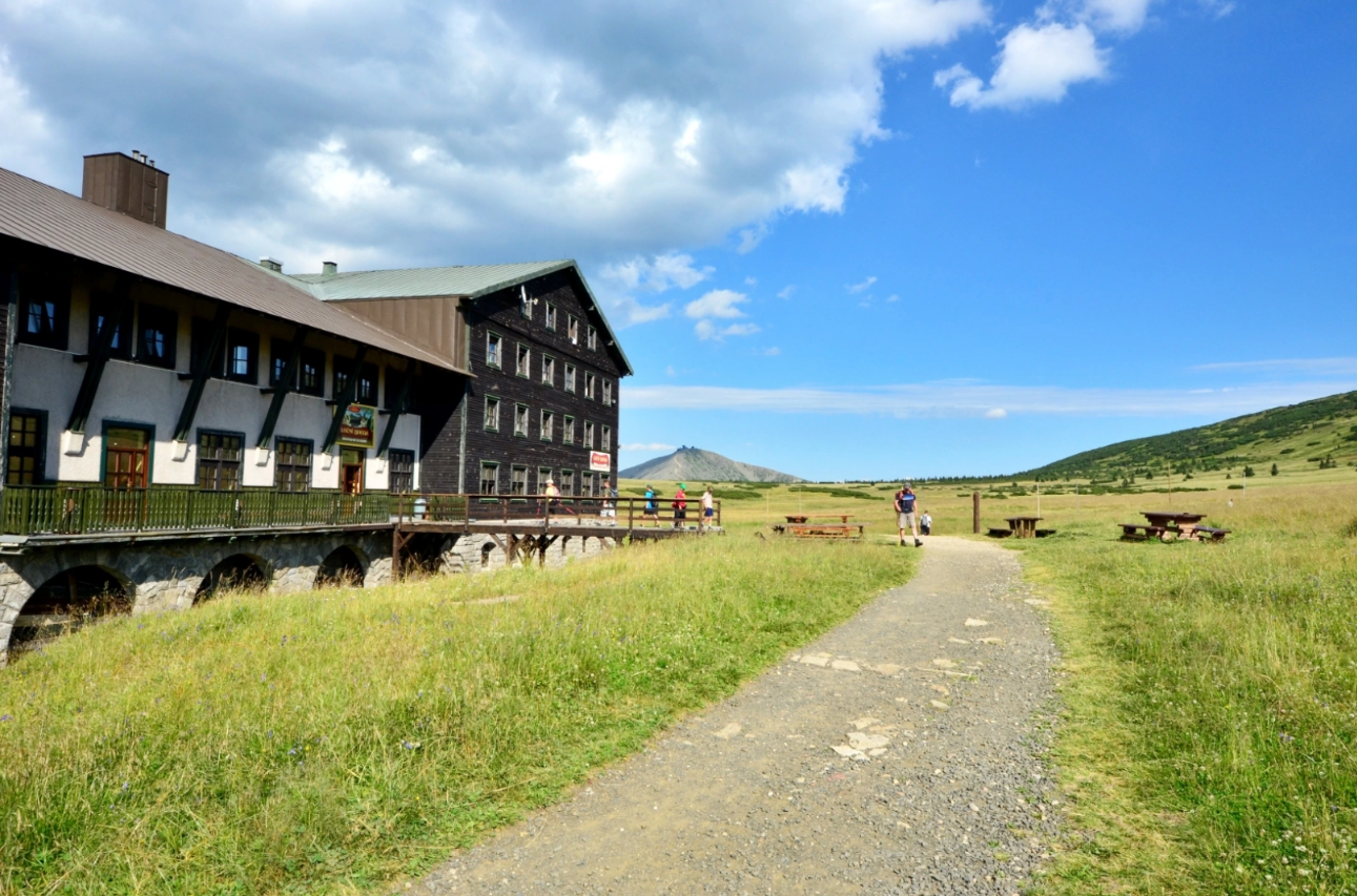 LUČNÍ BOUDA HAS OPENED A CAFETERIA AND TOILETS | Spindleruv-Mlyn.com